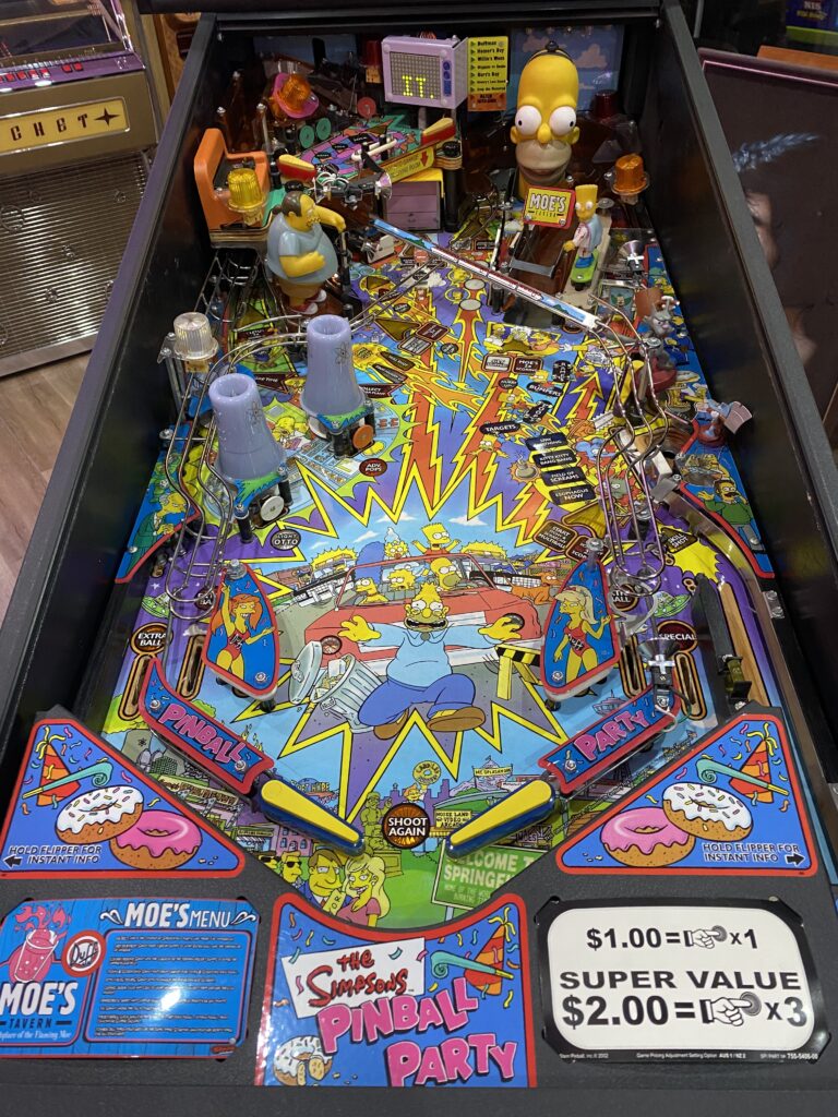 The Simpsons Pinball Party Machine - Man Cave Madness